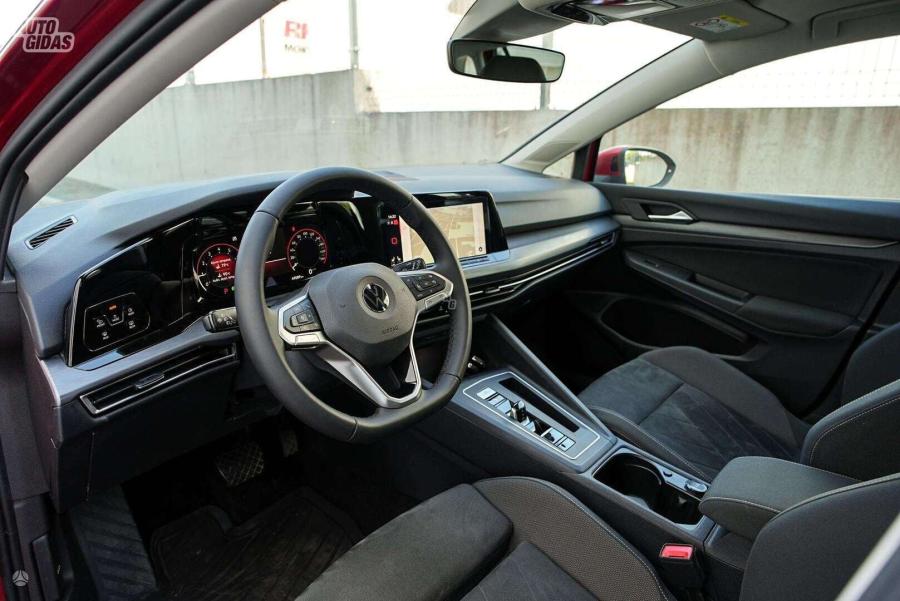 Sarkans Volkswagen Golf 2021 Kauņa, ar dzinēja tilpumu 1.50 L un nobraukumu 49 tūkst. km par 16950 €, foto 29 vietnē AUTOMOTO.COM.LV