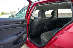 Sarkans Volkswagen Golf 2021 Kauņa, ar dzinēja tilpumu 1.50 L un nobraukumu 49 tūkst. km par 16950 €, foto 35 vietnē AUTOMOTO.COM.LV