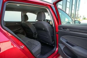 Sarkans Volkswagen Golf 2021 Kauņa, ar dzinēja tilpumu 1.50 L un nobraukumu 49 tūkst. km par 16950 €, foto 37 vietnē AUTOMOTO.COM.LV