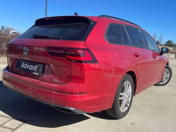 Sarkans Volkswagen Golf 2022 Viļņa, ar dzinēja tilpumu 1.50 L un nobraukumu 54 tūkst. km par 13190 €, foto 2 vietnē AUTOMOTO.COM.LV