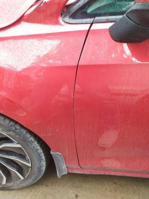 Red Volkswagen Golf 2022 in Vilnius, with an engine capacity of 1.50 L and mileage of 54 thousand km for 13190 €, photo 13 on AUTOMOTO.COM.LV
