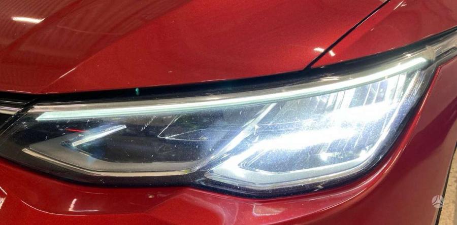 Sarkans Volkswagen Golf 2022 Viļņa, ar dzinēja tilpumu 1.50 L un nobraukumu 163 tūkst. km par 15720 €, foto 3 vietnē AUTOMOTO.COM.LV