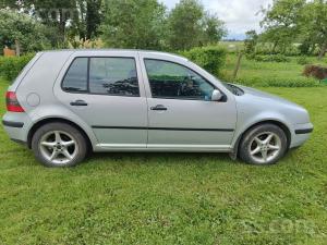 Volkswagen Golf 1998 in Valmiera, with an engine capacity of 1.60 L and mileage of 303 thousand km for 1200 €, photo 1 on AUTOMOTO.COM.LV
