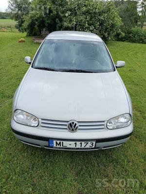 Volkswagen Golf 1998 in Valmiera, with an engine capacity of 1.60 L and mileage of 303 thousand km for 1200 €, photo 2 on AUTOMOTO.COM.LV