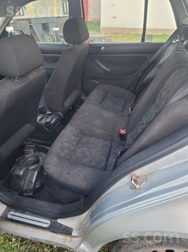 Volkswagen Golf 2000 in Daugavpils, with an engine capacity of 1.90 L and mileage of 291 thousand km for 900 €, photo 2 on AUTOMOTO.COM.LV
