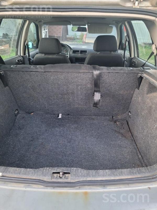 Volkswagen Golf 2000 in Daugavpils, with an engine capacity of 1.90 L and mileage of 291 thousand km for 900 €, photo 5 on AUTOMOTO.COM.LV