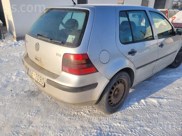 Фольксваген Гольф 2000 в Даугавпилс, объемом двигателя 1.90 л и пробегом 291 тыс. км за 900 €, фото 9 на AUTOMOTO.COM.LV