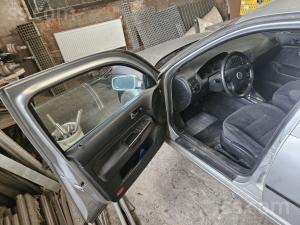 Volkswagen Golf 2002 Rīga, ar dzinēja tilpumu 1.60 L un nobraukumu 214 tūkst. km par 1490 €, foto 9 vietnē AUTOMOTO.COM.LV