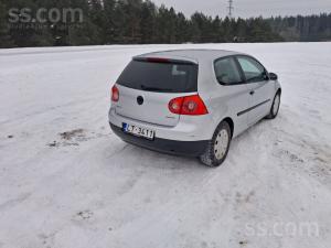 Volkswagen Golf 2004 in Tukums, with an engine capacity of 1.90 L and mileage of 318 thousand km for 1000 €, photo 6 on AUTOMOTO.COM.LV