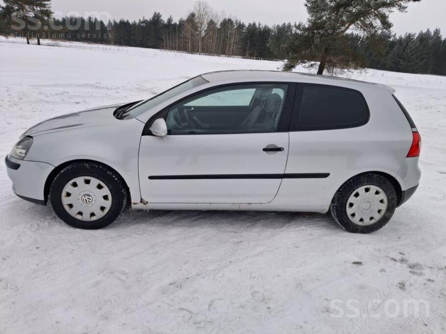 Volkswagen Golf 2004 in Tukums, with an engine capacity of 1.90 L and mileage of 318 thousand km for 1000 €, photo 7 on AUTOMOTO.COM.LV