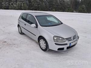 Volkswagen Golf 2004 in Tukums, with an engine capacity of 1.90 L and mileage of 318 thousand km for 1000 €, photo 8 on AUTOMOTO.COM.LV