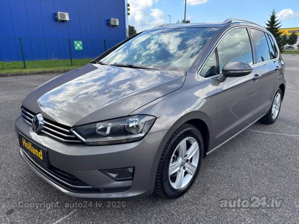 Beige Volkswagen Golf Sportsvan 2015 in Paide, with an engine capacity of 1.60 L and mileage of 219 thousand km for 8590 €, photo 1 on AUTOMOTO.COM.LV