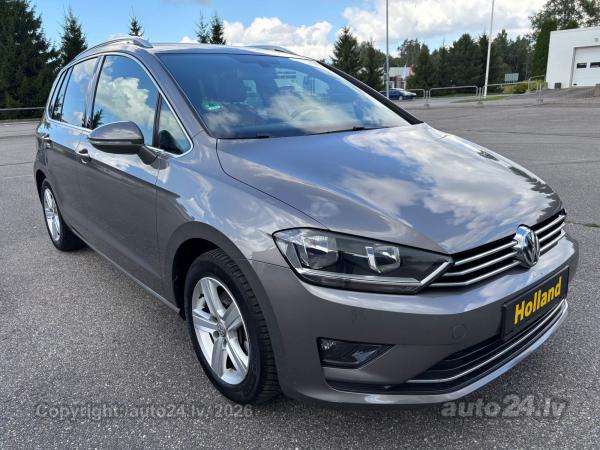 Beige Volkswagen Golf Sportsvan 2015 in Paide, with an engine capacity of 1.60 L and mileage of 219 thousand km for 8590 €, photo 6 on AUTOMOTO.COM.LV
