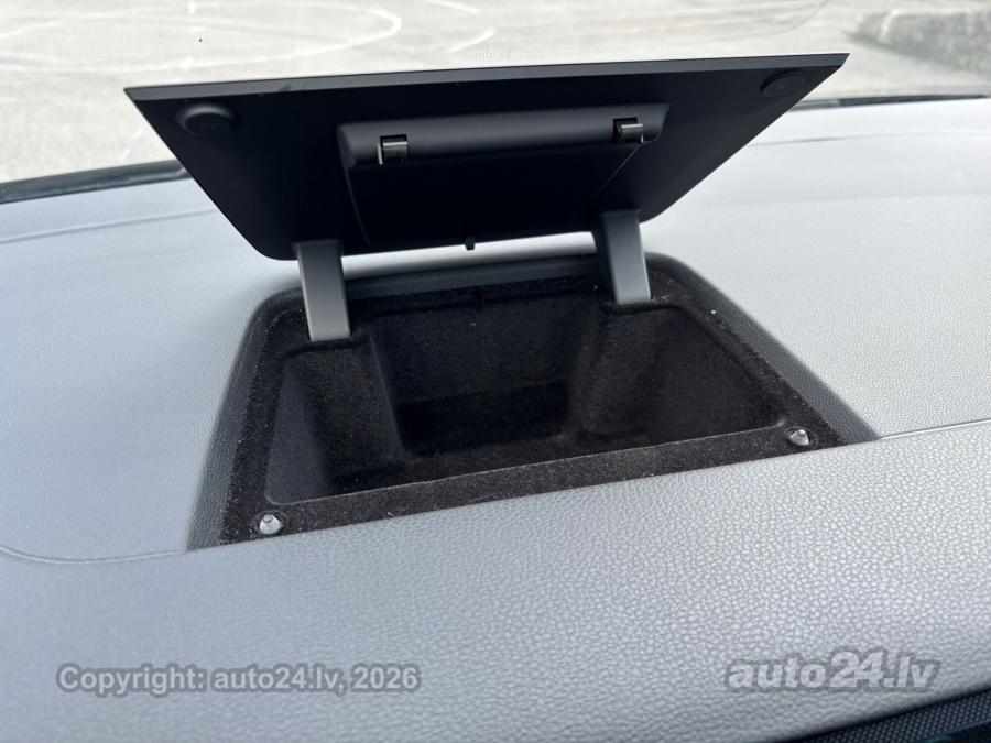 Beige Volkswagen Golf Sportsvan 2015 in Paide, with an engine capacity of 1.60 L and mileage of 219 thousand km for 8590 €, photo 21 on AUTOMOTO.COM.LV