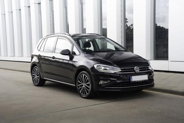 Black Volkswagen Golf Sportsvan 2019 in Vilnius, with an engine capacity of 1.50 L and mileage of 105 thousand km for 16850 €, photo 2 on AUTOMOTO.COM.LV