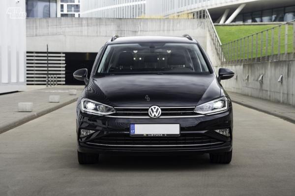 Black Volkswagen Golf Sportsvan 2019 in Vilnius, with an engine capacity of 1.50 L and mileage of 105 thousand km for 16850 €, photo 6 on AUTOMOTO.COM.LV