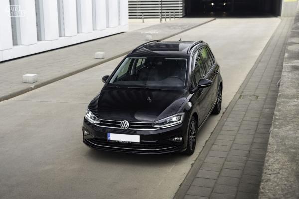 Black Volkswagen Golf Sportsvan 2019 in Vilnius, with an engine capacity of 1.50 L and mileage of 105 thousand km for 16850 €, photo 8 on AUTOMOTO.COM.LV