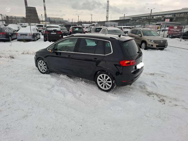 Melns Volkswagen Golf Sportsvan 2014 Kauņa, ar dzinēja tilpumu 1.60 L un nobraukumu 204 tūkst. km par 7450 €, foto 3 vietnē AUTOMOTO.COM.LV