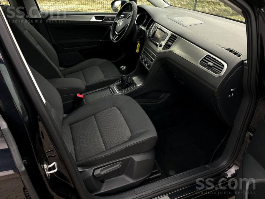 Melns Volkswagen Golf Sportsvan 2014 Jelgava, ar dzinēja tilpumu 1.60 L un nobraukumu 313 tūkst. km par 5396 €, foto 7 vietnē AUTOMOTO.COM.LV