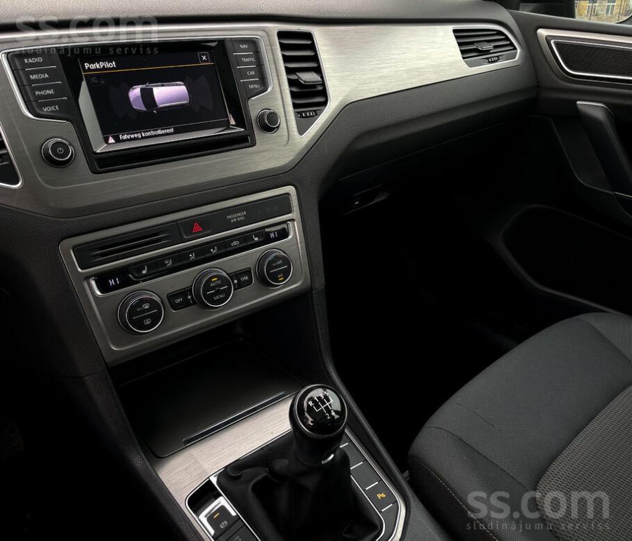Melns Volkswagen Golf Sportsvan 2014 Jelgava, ar dzinēja tilpumu 1.60 L un nobraukumu 313 tūkst. km par 5396 €, foto 11 vietnē AUTOMOTO.COM.LV