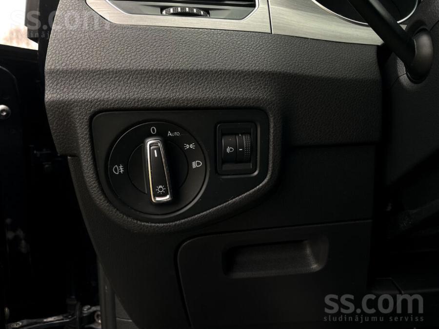 Melns Volkswagen Golf Sportsvan 2014 Jelgava, ar dzinēja tilpumu 1.60 L un nobraukumu 313 tūkst. km par 5396 €, foto 17 vietnē AUTOMOTO.COM.LV