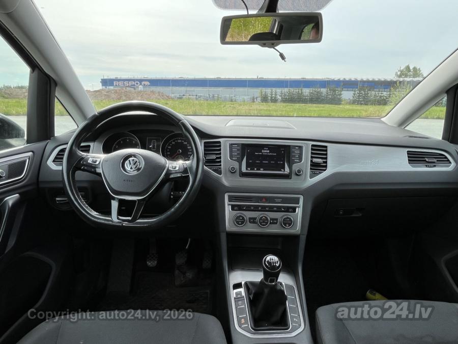 Melns Volkswagen Golf Sportsvan 2015 Tartu, ar dzinēja tilpumu 1.20 L un nobraukumu 269 tūkst. km par 4800 €, foto 6 vietnē AUTOMOTO.COM.LV