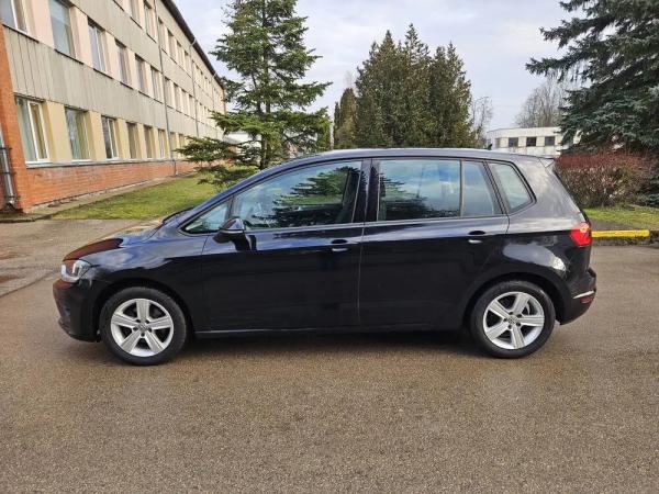 Black Volkswagen Golf Sportsvan 2015 in Jekabpils, with an engine capacity of 1.60 L and mileage of 269 thousand km for 7900 €, photo 9 on AUTOMOTO.COM.LV