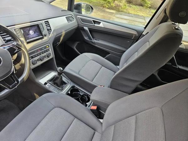 Black Volkswagen Golf Sportsvan 2015 in Jekabpils, with an engine capacity of 1.60 L and mileage of 269 thousand km for 7900 €, photo 10 on AUTOMOTO.COM.LV