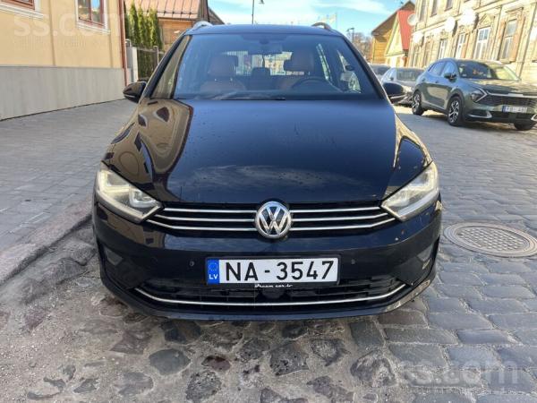 Melns Volkswagen Golf Sportsvan 2015 Jelgava, ar dzinēja tilpumu 1.60 L un nobraukumu 0 tūkst. km par 5590 €, foto 5 vietnē AUTOMOTO.COM.LV
