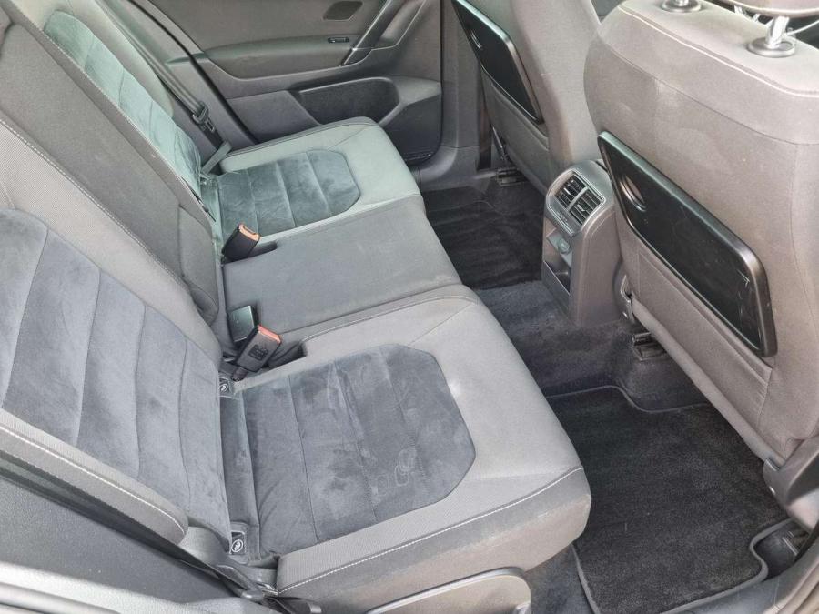 Melns Volkswagen Golf Sportsvan 2015 Šauļi, ar dzinēja tilpumu 1.97 L un nobraukumu 259 tūkst. km par 7900 €, foto 29 vietnē AUTOMOTO.COM.LV