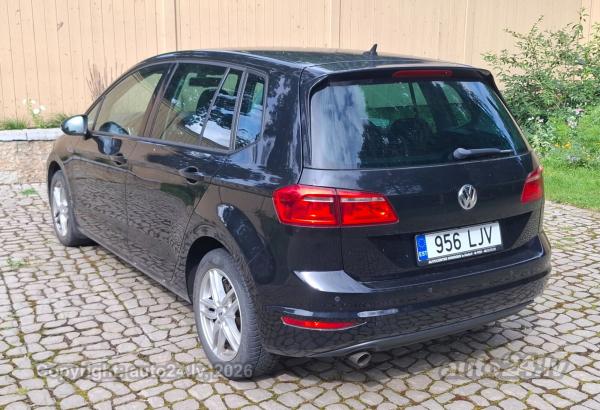 Melns Volkswagen Golf Sportsvan 2015 Narva, ar dzinēja tilpumu 1.60 L un nobraukumu 89 tūkst. km par 8000 €, foto 3 vietnē AUTOMOTO.COM.LV