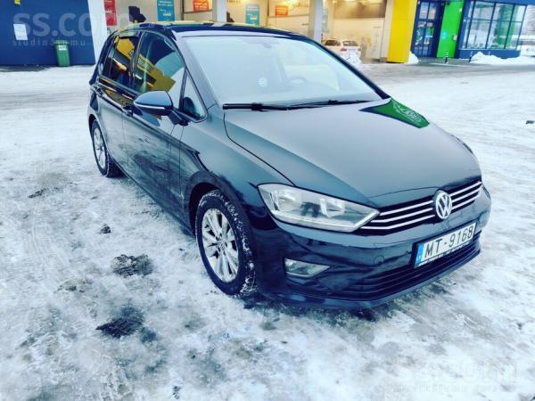 Black Volkswagen Golf Sportsvan 2018 in Riga, with an engine capacity of 1.60 L and mileage of 272 thousand km for 8750 €, photo 2 on AUTOMOTO.COM.LV