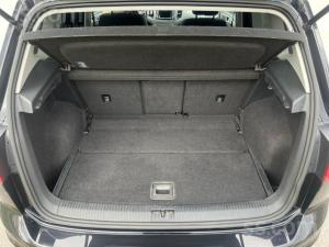 Melns Volkswagen Golf Sportsvan 2018 Rīga, ar dzinēja tilpumu 1.60 L un nobraukumu 275 tūkst. km par 7500 €, foto 9 vietnē AUTOMOTO.COM.LV
