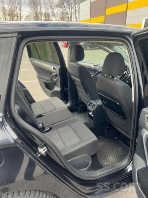 Melns Volkswagen Golf Sportsvan 2018 Rīga, ar dzinēja tilpumu 1.60 L un nobraukumu 275 tūkst. km par 7500 €, foto 11 vietnē AUTOMOTO.COM.LV