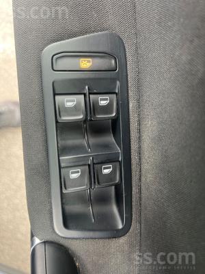 Melns Volkswagen Golf Sportsvan 2018 Rīga, ar dzinēja tilpumu 1.60 L un nobraukumu 275 tūkst. km par 7500 €, foto 22 vietnē AUTOMOTO.COM.LV