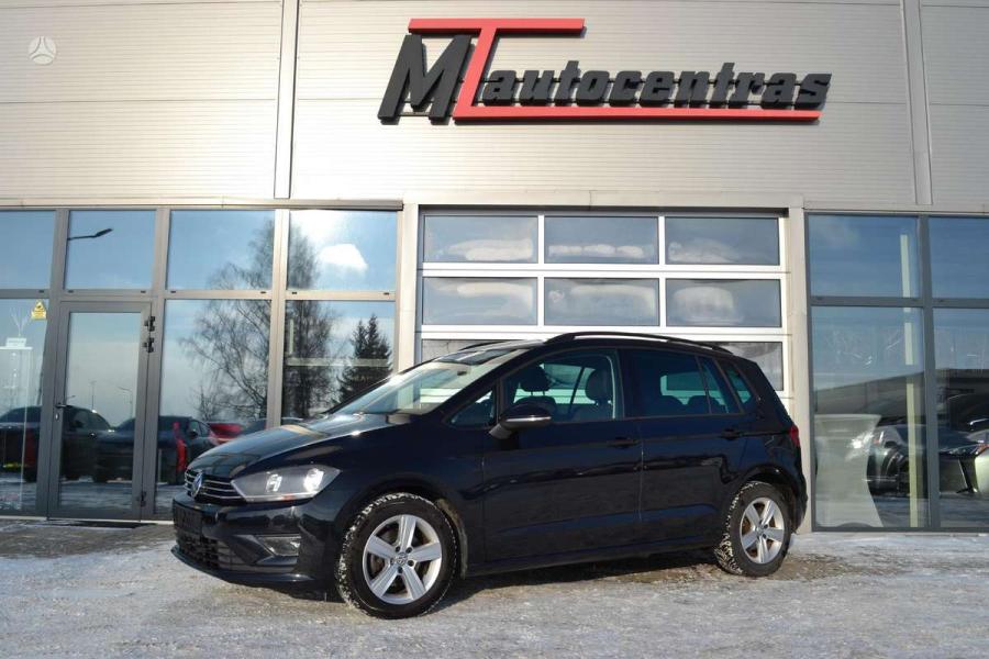 Melns Volkswagen Golf Sportsvan 2014 Viļņa, ar dzinēja tilpumu 1.60 L un nobraukumu 228 tūkst. km par 7500 €, foto 1 vietnē AUTOMOTO.COM.LV