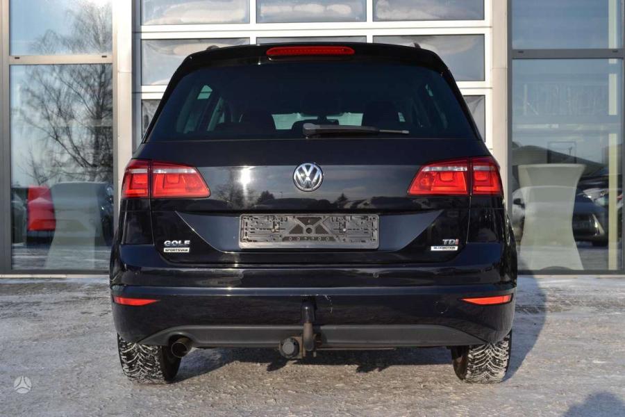 Melns Volkswagen Golf Sportsvan 2014 Viļņa, ar dzinēja tilpumu 1.60 L un nobraukumu 228 tūkst. km par 7500 €, foto 8 vietnē AUTOMOTO.COM.LV