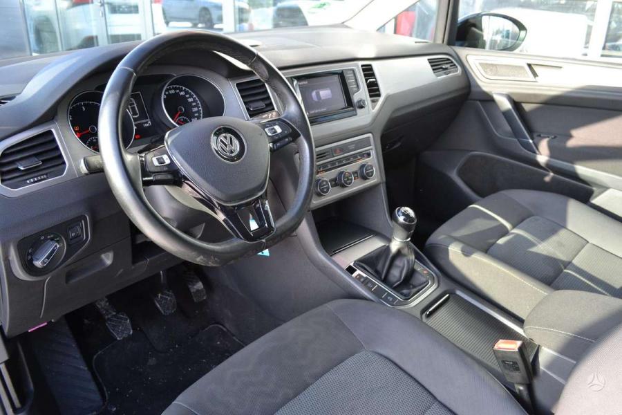 Melns Volkswagen Golf Sportsvan 2014 Viļņa, ar dzinēja tilpumu 1.60 L un nobraukumu 228 tūkst. km par 7500 €, foto 16 vietnē AUTOMOTO.COM.LV