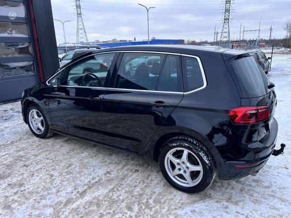 Melns Volkswagen Golf Sportsvan 2014 Kauņa, ar dzinēja tilpumu 1.97 L un nobraukumu 249 tūkst. km par 7250 €, foto 3 vietnē AUTOMOTO.COM.LV
