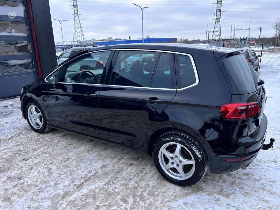 Black Volkswagen Golf Sportsvan 2014 in Kaunas, with an engine capacity of 1.97 L and mileage of 249 thousand km for 7250 €, photo 3 on AUTOMOTO.COM.LV
