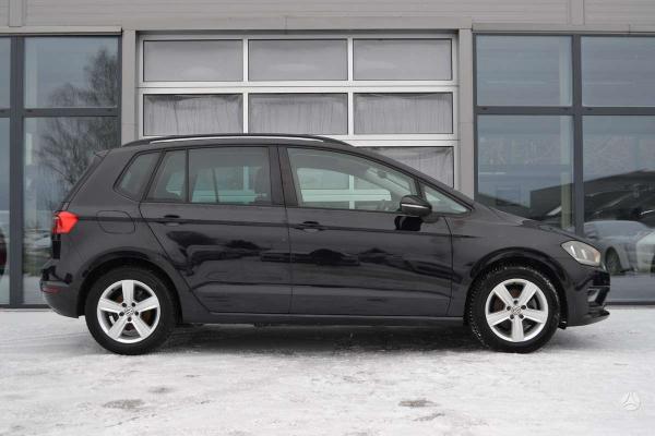 Black Volkswagen Golf Sportsvan 2014 in Vilnius, with an engine capacity of 1.60 L and mileage of 229 thousand km for 7000 €, photo 5 on AUTOMOTO.COM.LV