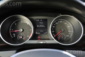 Melns Volkswagen Golf Sportsvan 2014 Tukums, ar dzinēja tilpumu 2.00 L un nobraukumu 233 tūkst. km par 9490 €, foto 14 vietnē AUTOMOTO.COM.LV