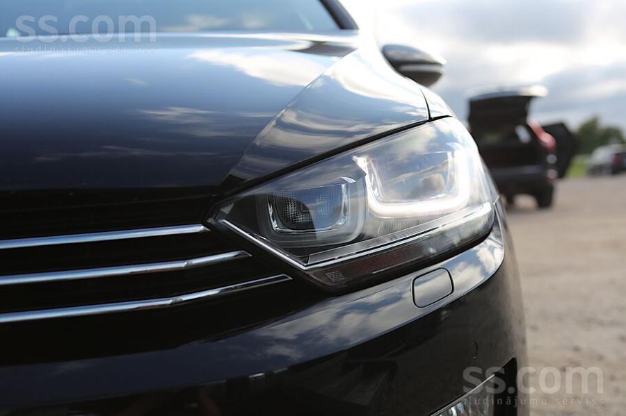 Melns Volkswagen Golf Sportsvan 2014 Tukums, ar dzinēja tilpumu 2.00 L un nobraukumu 233 tūkst. km par 9490 €, foto 25 vietnē AUTOMOTO.COM.LV