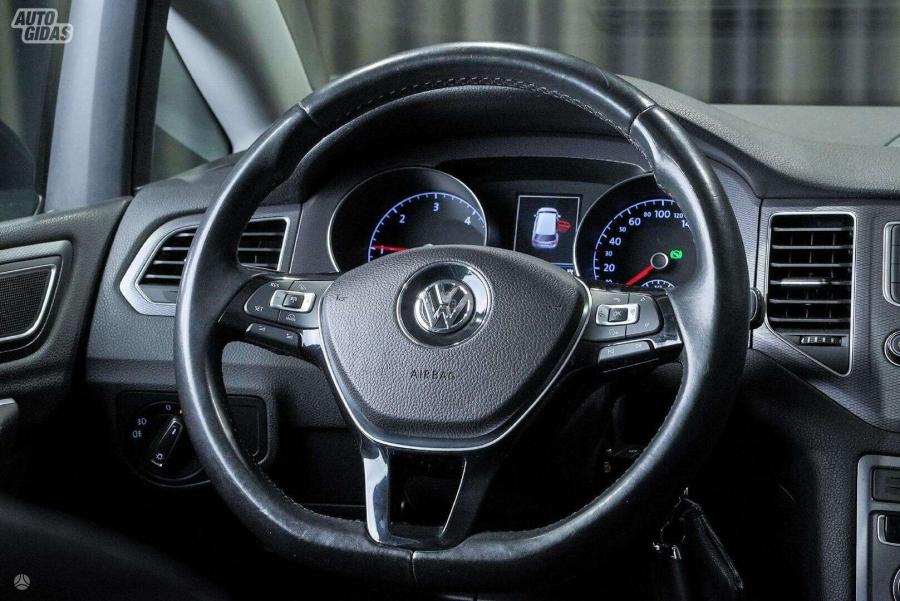 Melns Volkswagen Golf Sportsvan 2015 Marijampole, ar dzinēja tilpumu 1.60 L un nobraukumu 293 tūkst. km par 8450 €, foto 19 vietnē AUTOMOTO.COM.LV