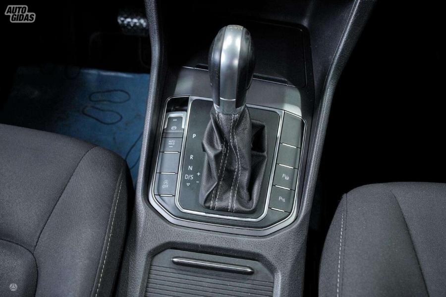 Melns Volkswagen Golf Sportsvan 2015 Marijampole, ar dzinēja tilpumu 1.60 L un nobraukumu 293 tūkst. km par 8450 €, foto 22 vietnē AUTOMOTO.COM.LV