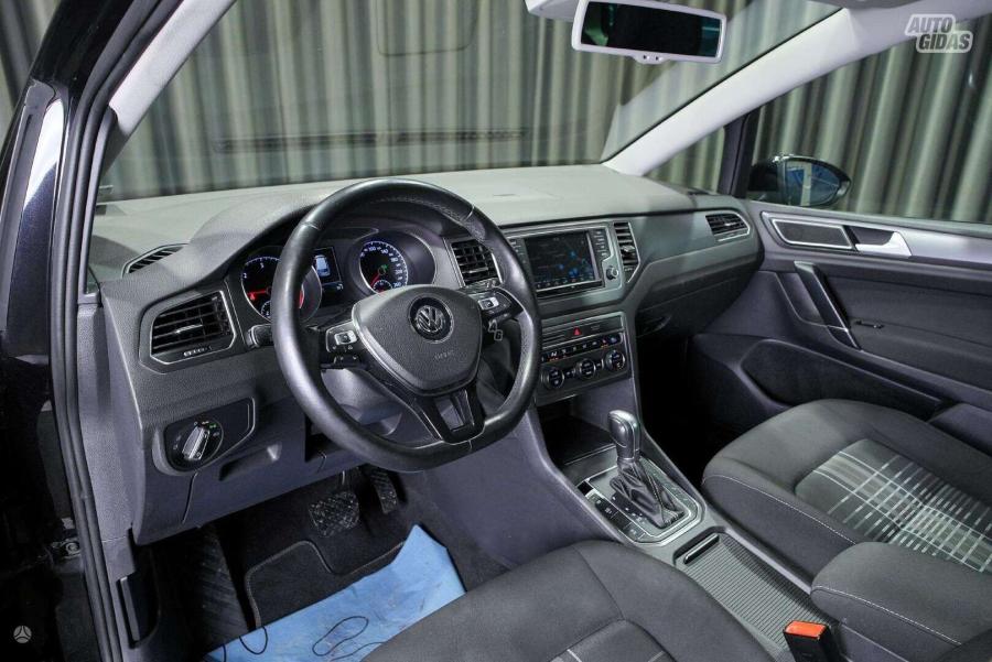Melns Volkswagen Golf Sportsvan 2015 Marijampole, ar dzinēja tilpumu 1.60 L un nobraukumu 293 tūkst. km par 8450 €, foto 24 vietnē AUTOMOTO.COM.LV