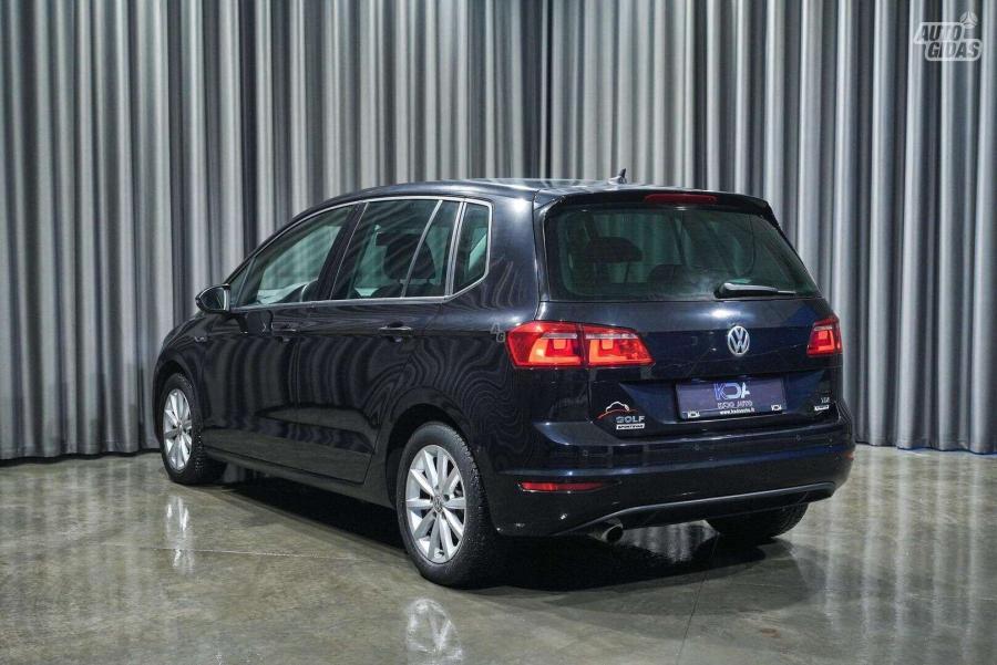 Black Volkswagen Golf Sportsvan 2015 in Marijampole, with an engine capacity of 1.60 L and mileage of 293 thousand km for 8450 €, photo 9 on AUTOMOTO.COM.LV