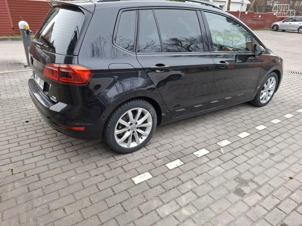 Black Volkswagen Golf Sportsvan 2015 in Klaipeda, with an engine capacity of 1.60 L and mileage of 238 thousand km for 7999 €, photo 4 on AUTOMOTO.COM.LV