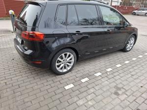 Black Volkswagen Golf Sportsvan 2015 in Klaipeda, with an engine capacity of 1.60 L and mileage of 238 thousand km for 7999 €, photo 5 on AUTOMOTO.COM.LV