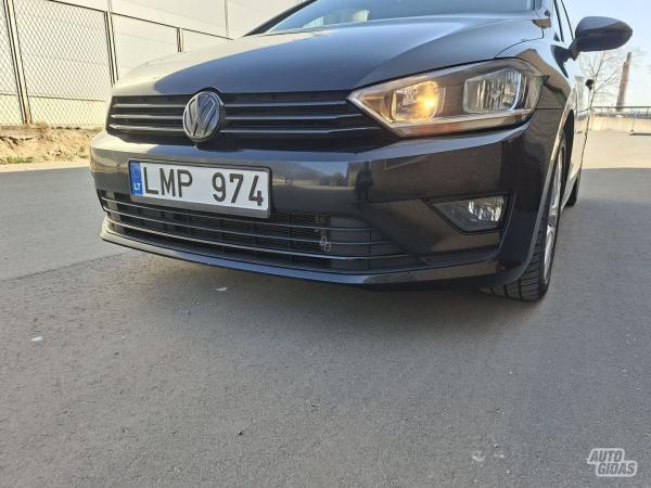 Black Volkswagen Golf Sportsvan 2015 in Klaipeda, with an engine capacity of 1.60 L and mileage of 238 thousand km for 7999 €, photo 5 on AUTOMOTO.COM.LV